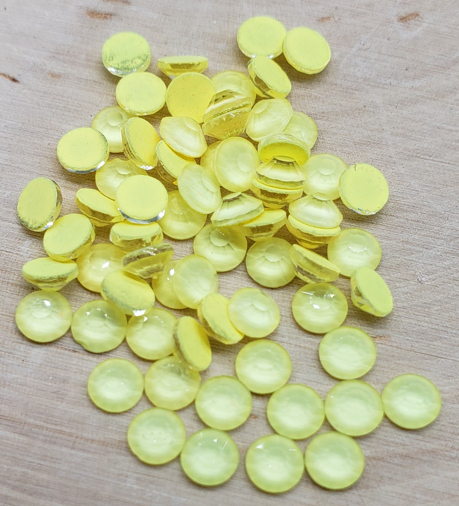 Yellow Rose Neon Glass Round Flat Back Rhinestones – Charmed By TJ