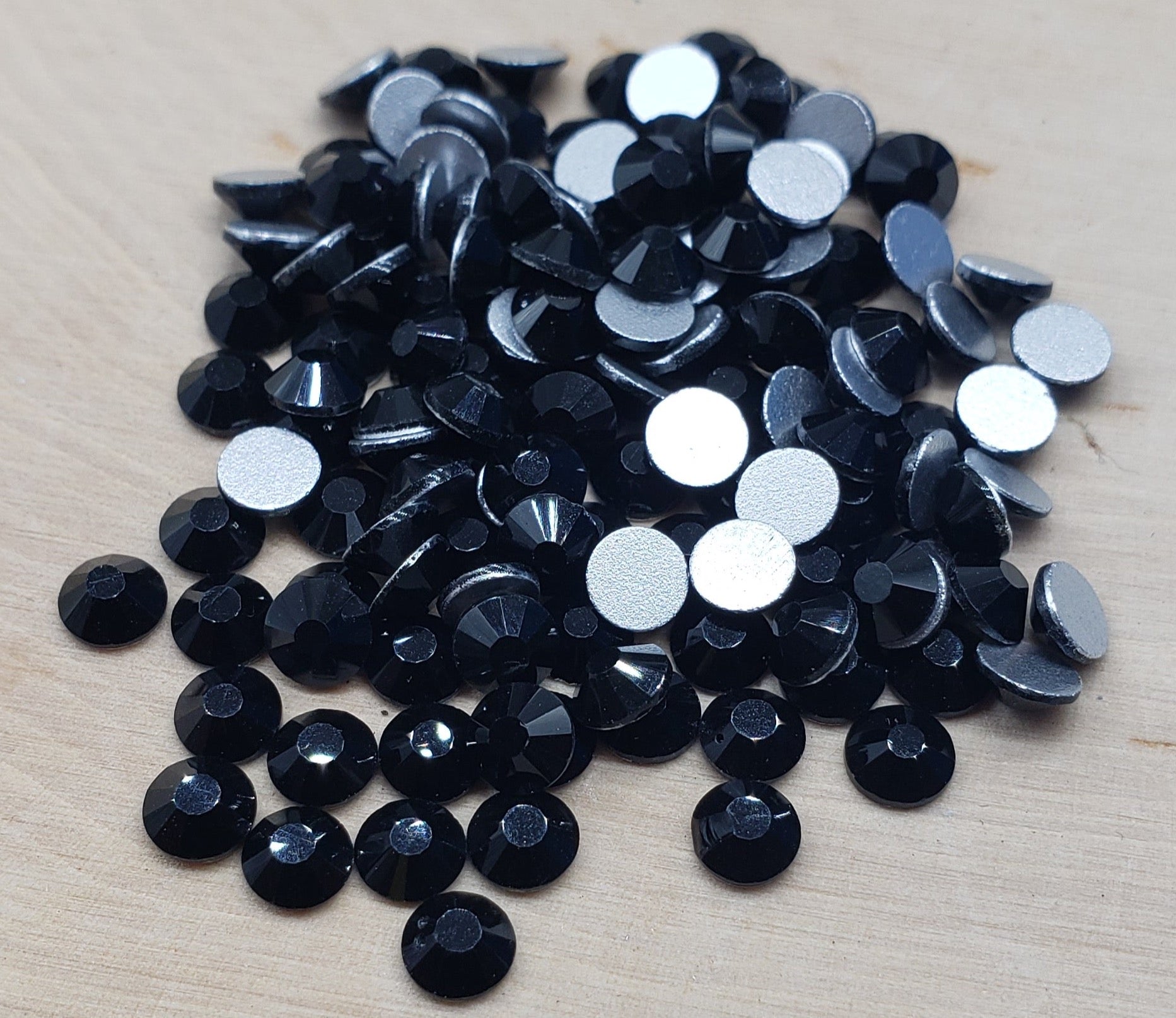 Black Glass Round Flat Back Rhinestones – Charmed By TJ